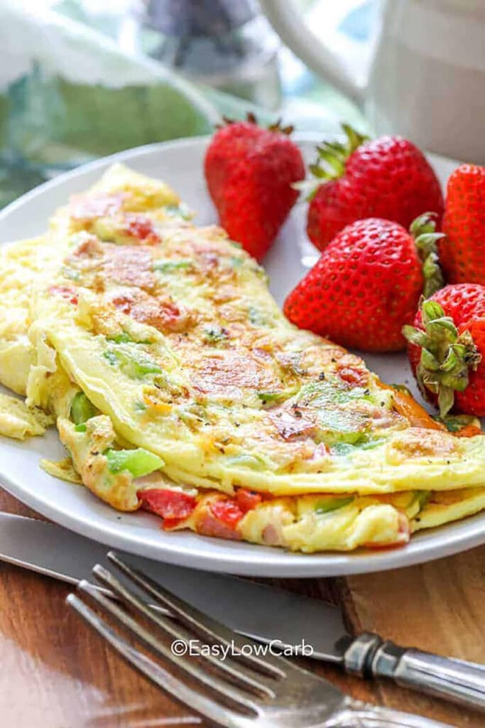 Denver Omelet Recipe (Easy Omelete Recipe!) - Easy Low Carb
