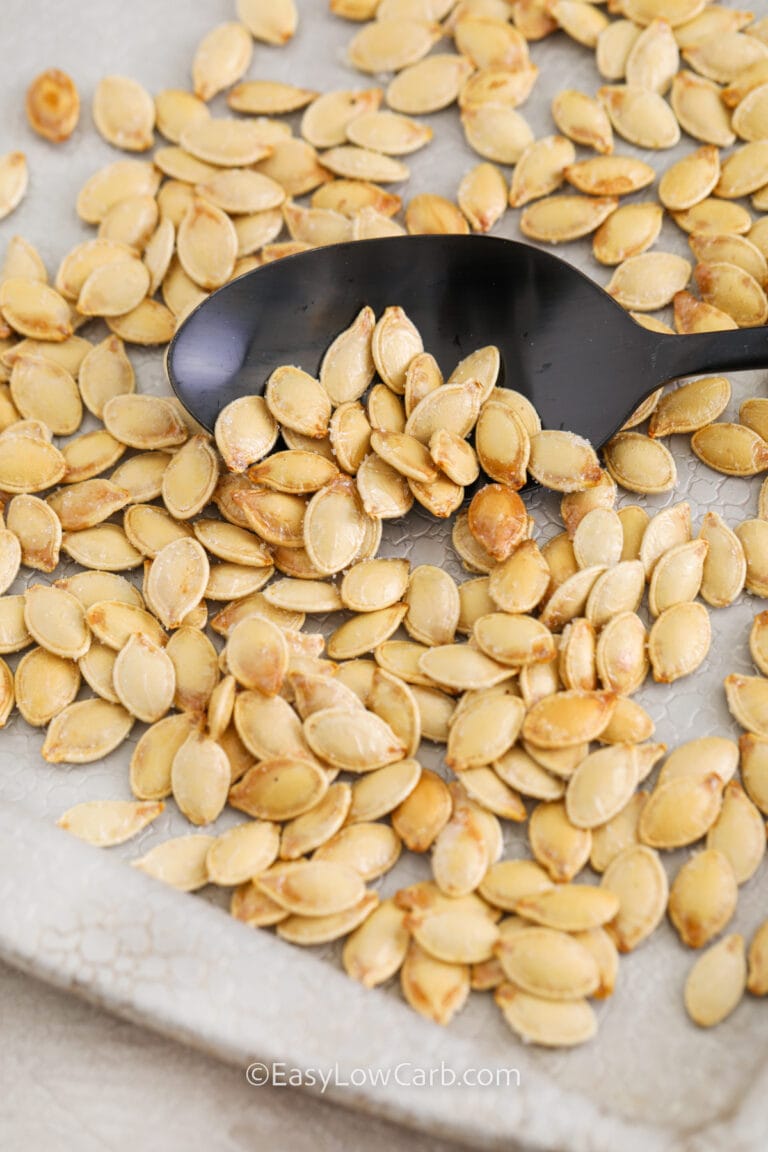Baked Pumpkin Seeds (Crispy Fall Snack!) - Easy Low Carb