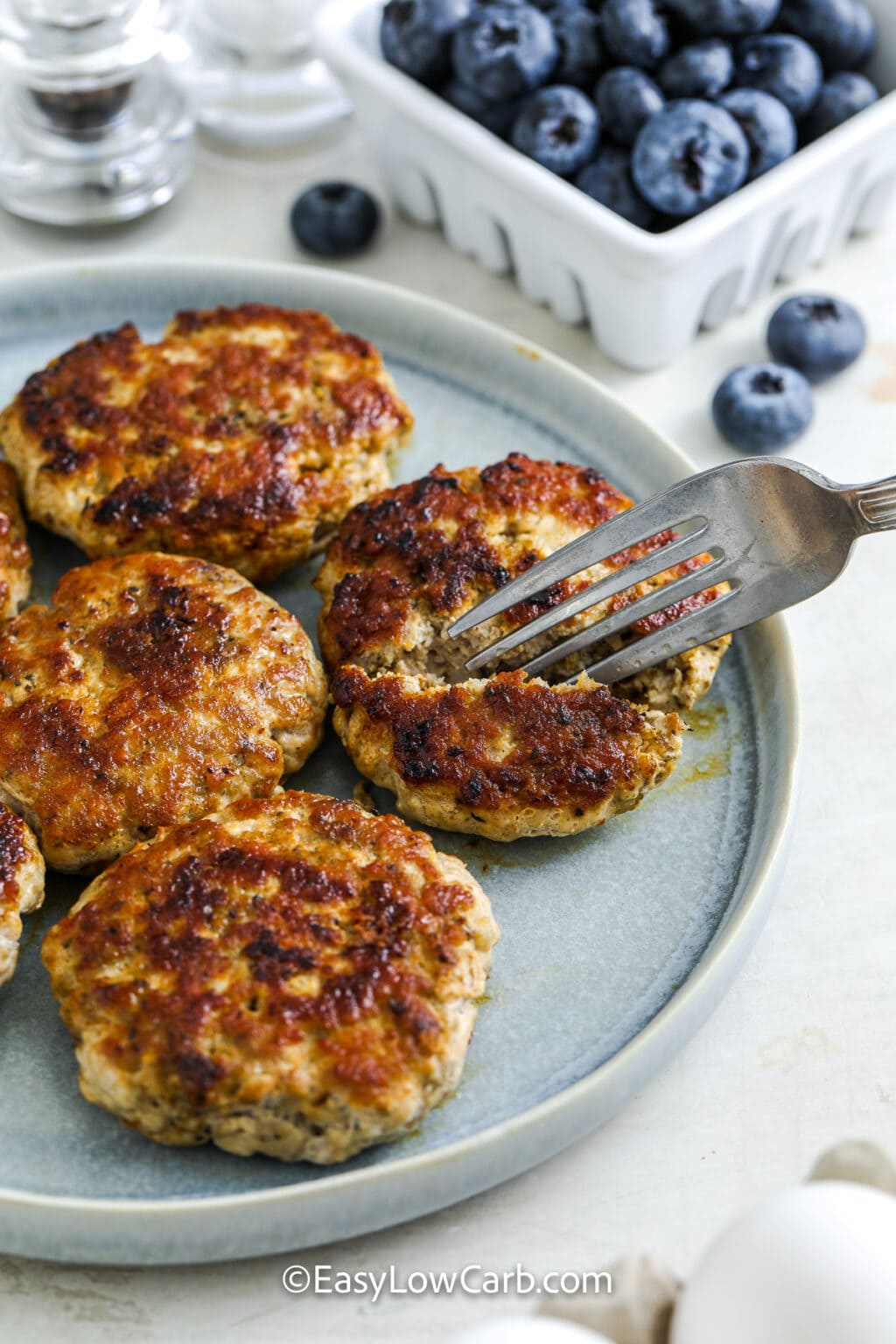 Breakfast Sausage Patties (Easy Recipe!) - Easy Low Carb