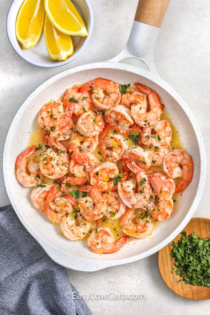 Lemon Garlic Shrimp (Quick & Easy Recipe!) - Easy Low Carb
