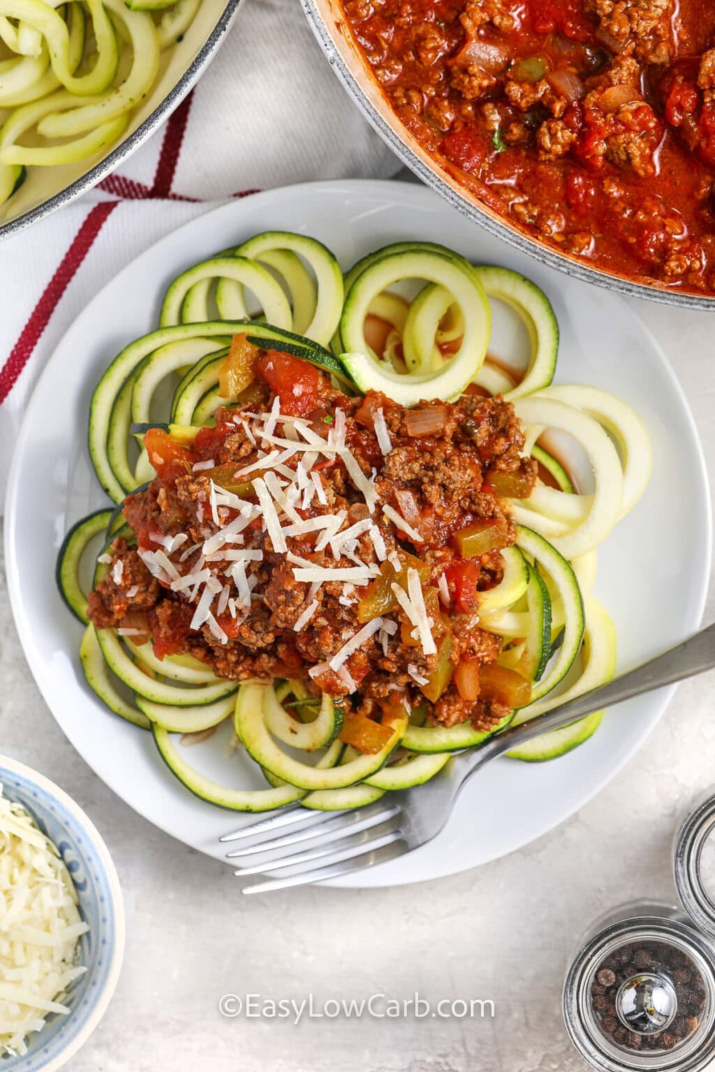 Zucchini Spaghetti (Easy Homemade Meat Sauce!) - Easy Low Carb