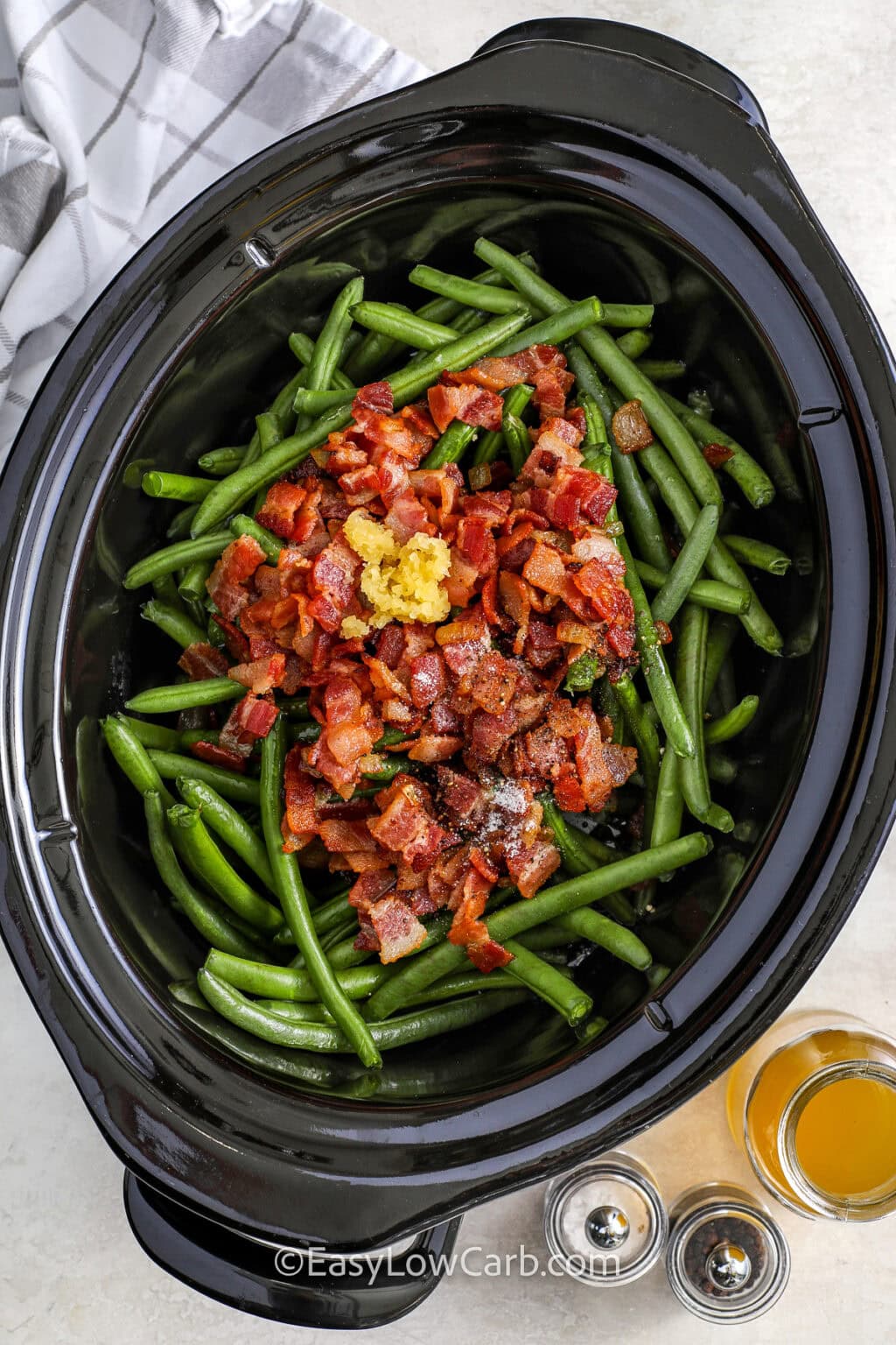Slow Cooker Green Beans (Smoky, Savory, and Delicious!) - Easy Low Carb